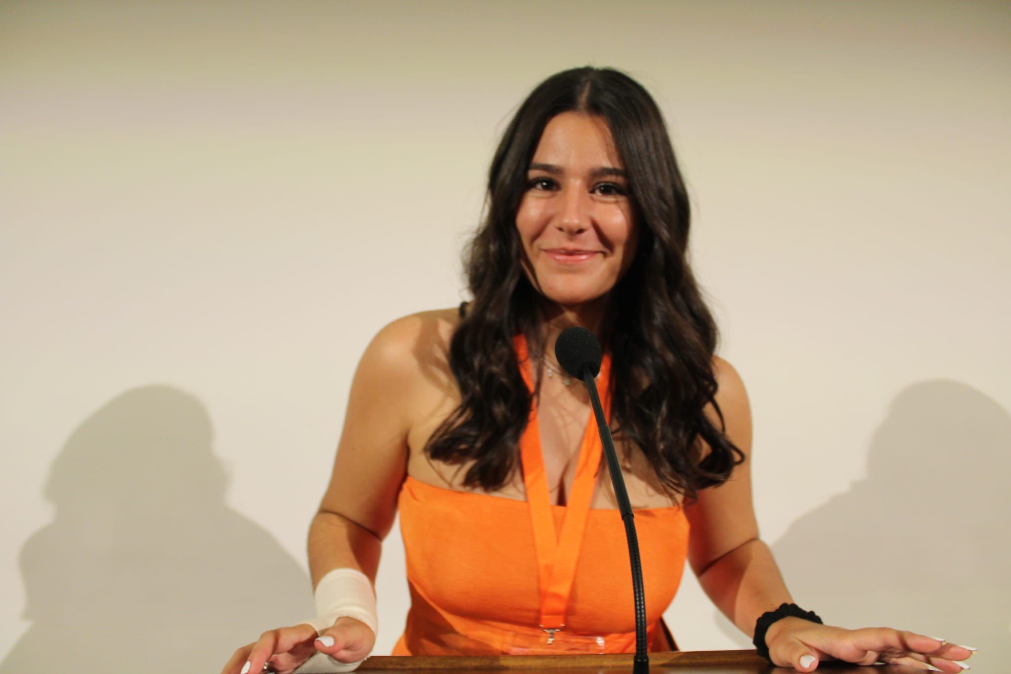 Isabel Gil - ElDebatiente